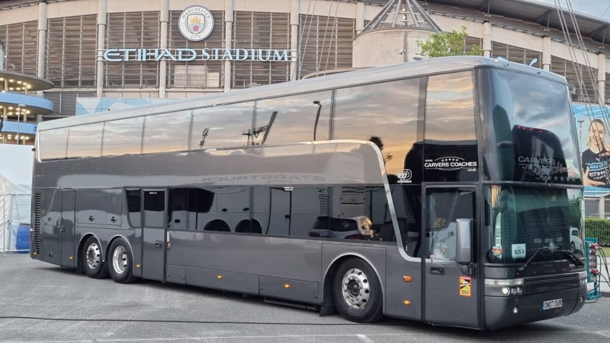 Nightliners - Carvers Coaches Great family run coach company