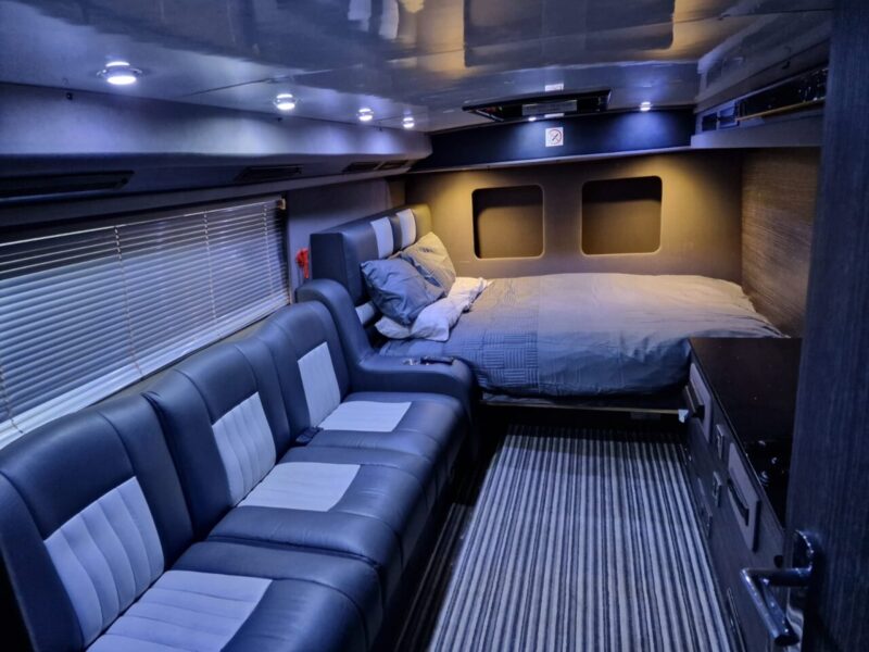 Nightliners - Carvers Coaches Great family run coach company